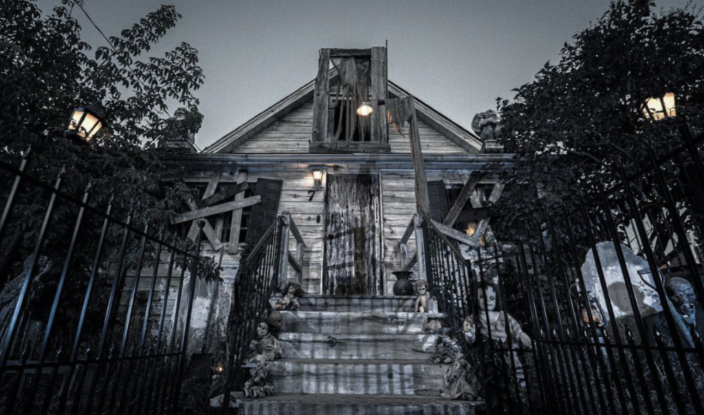 7 SCARIEST HALLOWEEN EVENTS IN ONTARIO FOR ADULTS - Summer Fun Guide 2025