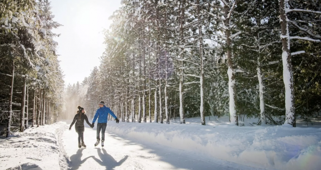ICE SKATING ADVENTURES: BEST OUTDOOR SKATING RINKS IN ONTARIO - Summer ... ICE SKATING ADVENTURES: BEST OUTDOOR SKATING RINKS IN ONTARIO - Summer ...
